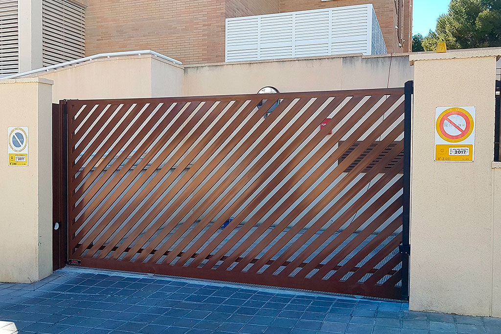 Puertas Correderas o corredizas en Alicante | Puertas Codina